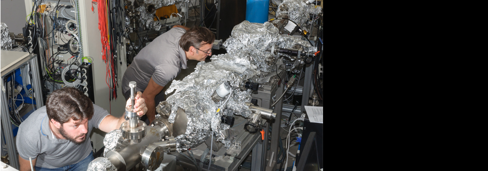Interstellar ice in accelerators – INFN-LNF